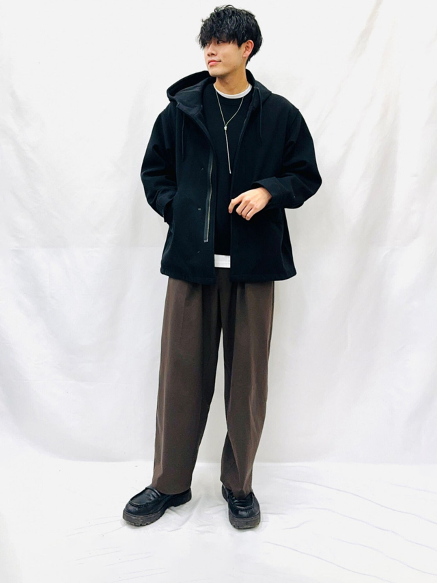 コーデ迷子必見！冬に参考にしたいメンズスタッフコーデ15選｜GU TOPICS