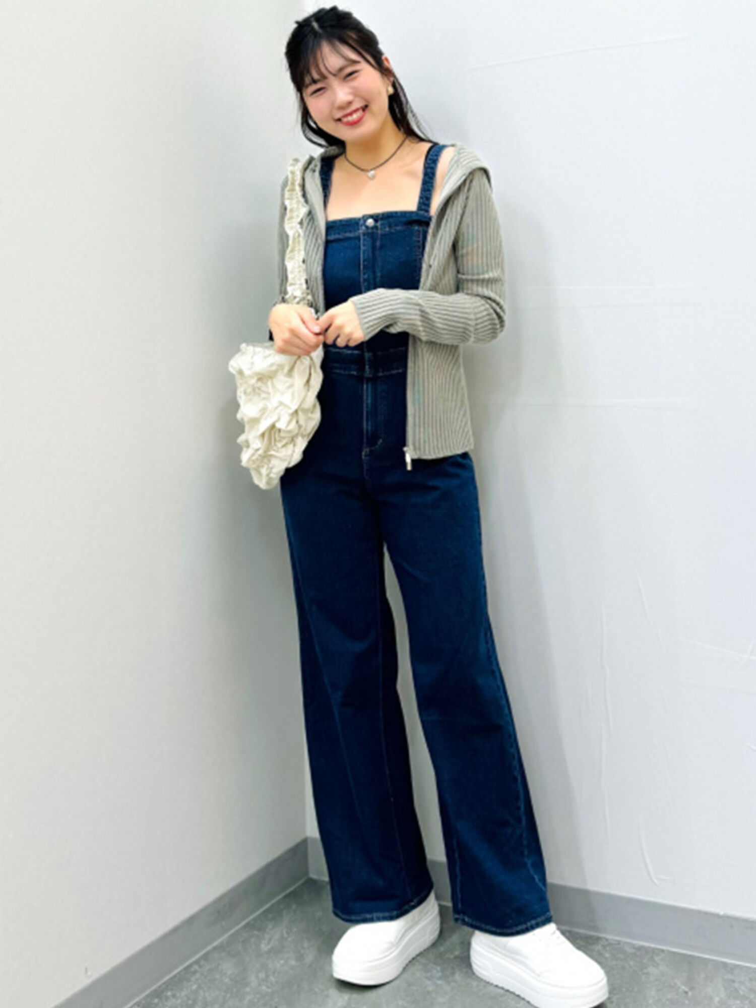 SNSでもかわいいと話題！おしゃれに美胸を叶える新ブラフィール｜GU TOPICS