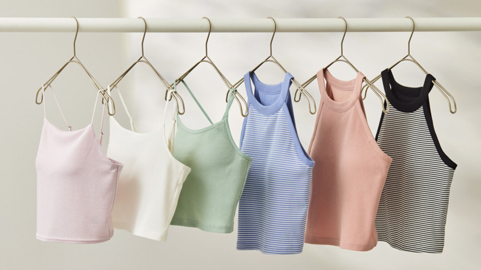 SNSでもかわいいと話題！おしゃれに美胸を叶える新ブラフィール｜GU TOPICS