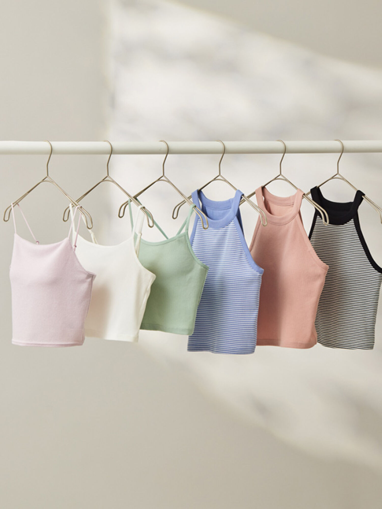 SNSでもかわいいと話題！おしゃれに美胸を叶える新ブラフィール｜GU TOPICS