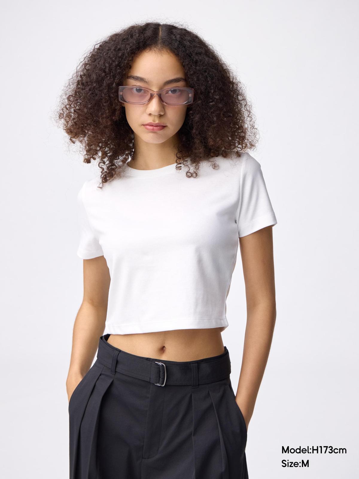 女裝 Dry短版T恤OS+E(吸汗快乾) 的 StyleHint 網友穿搭靈感 | UQ 搜尋